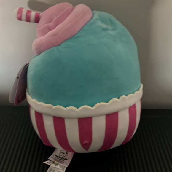 Kellytoy | Toys | Squishmallows 8 Hello Kitty Tuxedosam Milkshake 22 ...